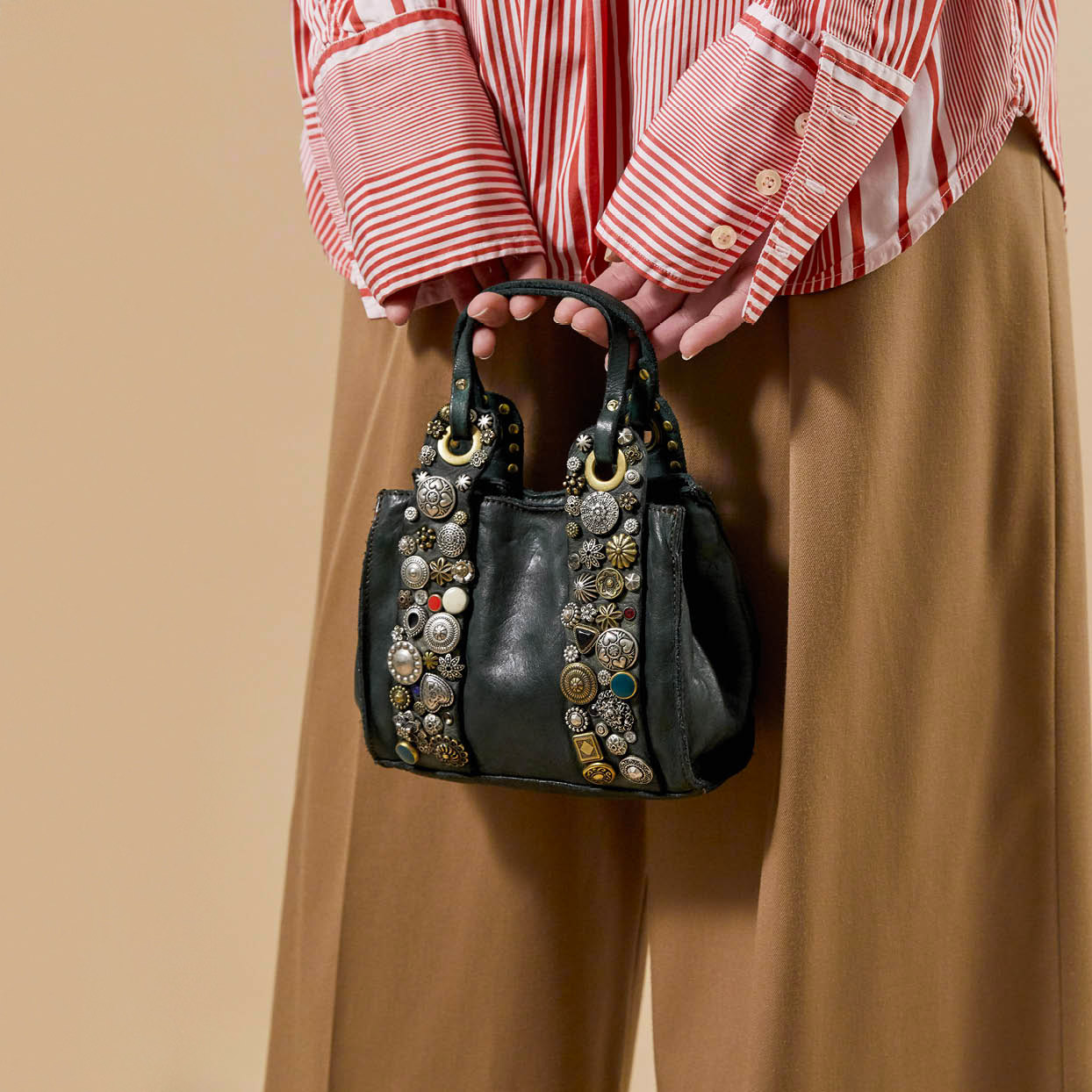 Campomaggi Official Shop | Leather Bags Made in Italy