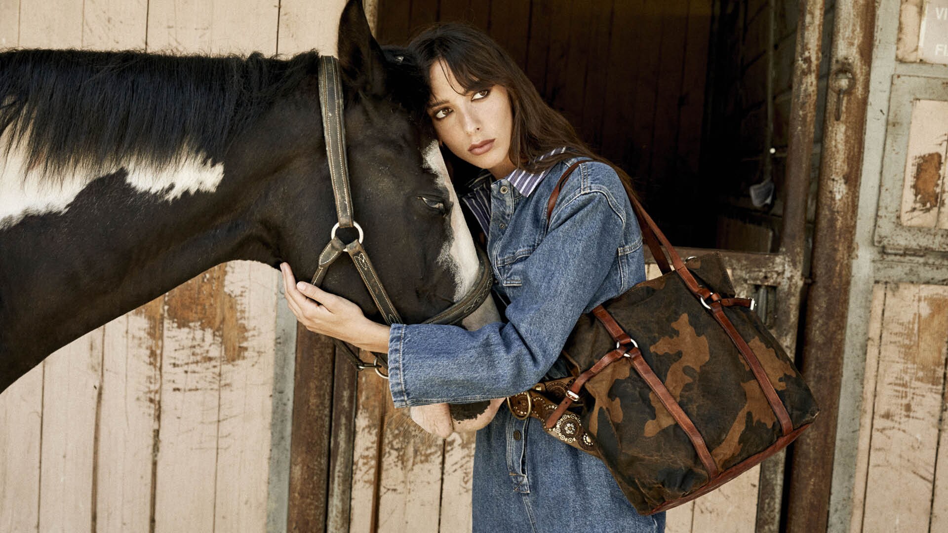 Italian Leather Bags and Accessories | Campomaggi Official Shop